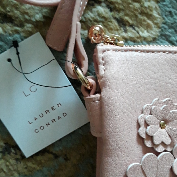LC Lauren Conrad | Bags | Lc Lauren Conrad Cute Crossbody Bag | Poshmark